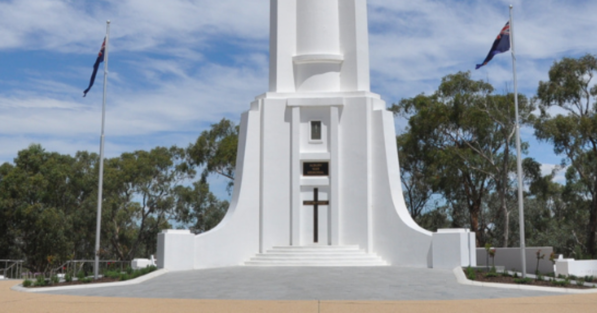 Albury Holiday Park | Monument Hill War Memorial